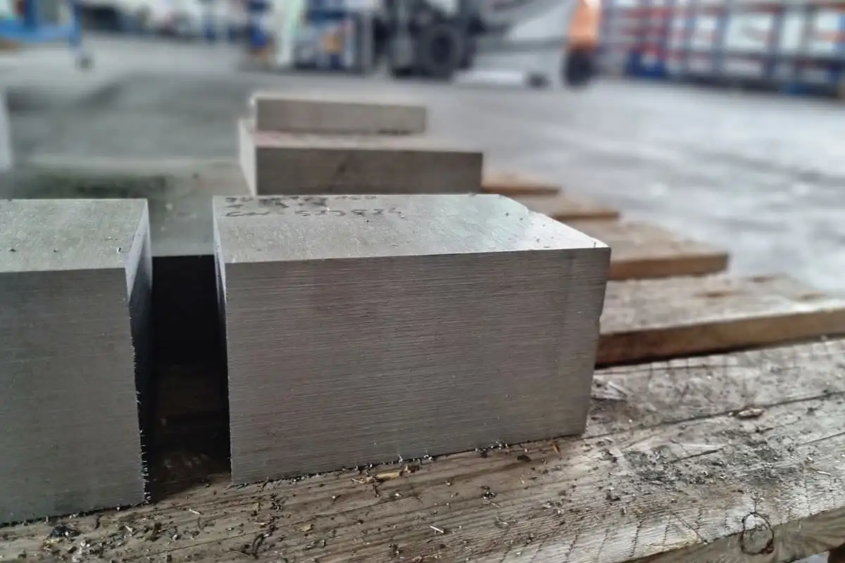 1.2312 Werkzeugstahl (40CrMnMoS8-6) - Datenblatt - Jennerstahl GmbH